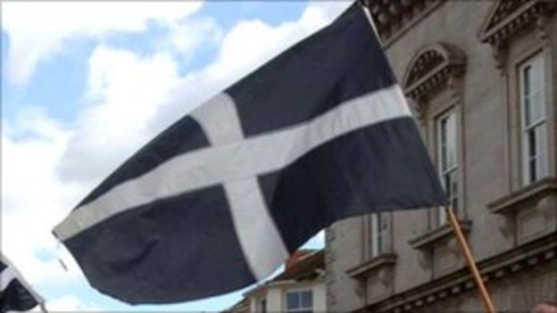 People urged to say they are 'Cornish' on census - BBC News