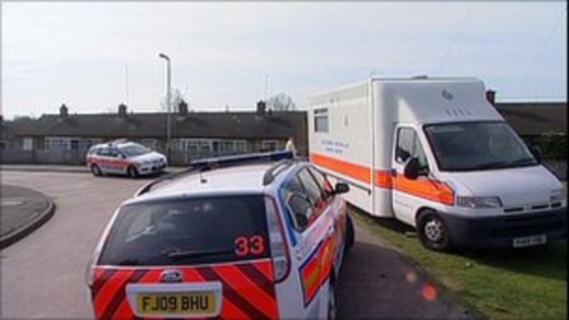 More time to quiz Leicester murder suspects - BBC News