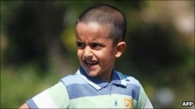 Oldham kidnap boy Sahil Saeed's father backs jail term - BBC News