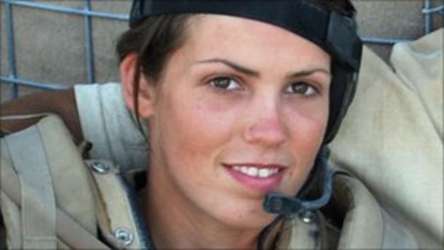 Army medic Kylie Watson awarded Military Cross - BBC News