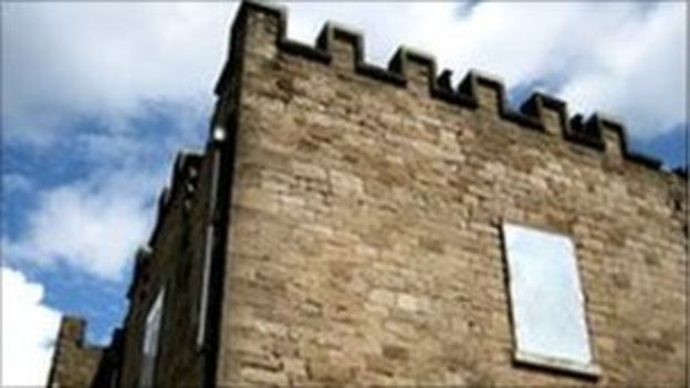 Rotherham's Boston Castle restoration gets go-ahead - BBC News