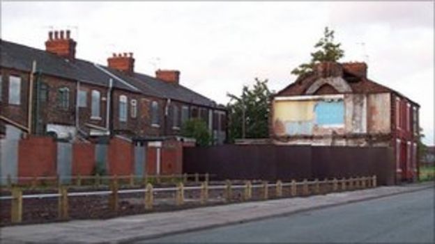 Higher Broughton estate revamp to go ahead - BBC News