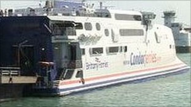 Condor ferry crash captain 'off active duty' - BBC News
