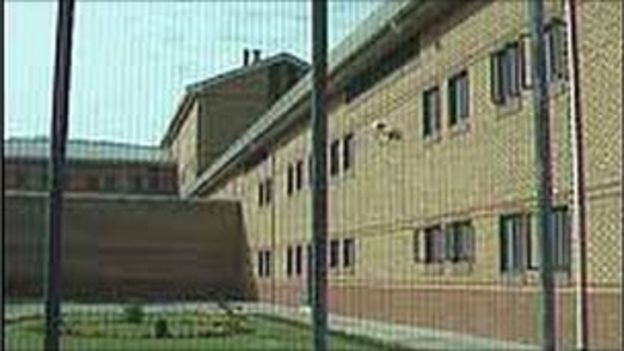 Doncaster Prison the first to be 'paid by results' - BBC News
