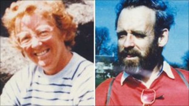 Pembrokeshire murders: Jury visits coastal path - BBC News