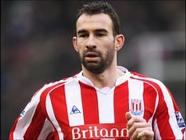 Stoke defender Danny Higginbotham faces long lay-off - BBC Sport