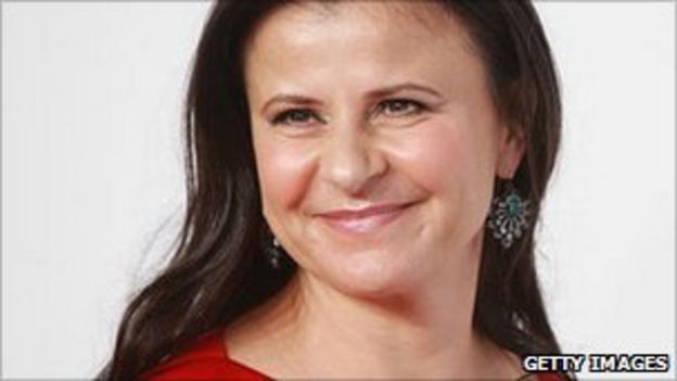 Tracey Ullman returning to London stage - BBC News
