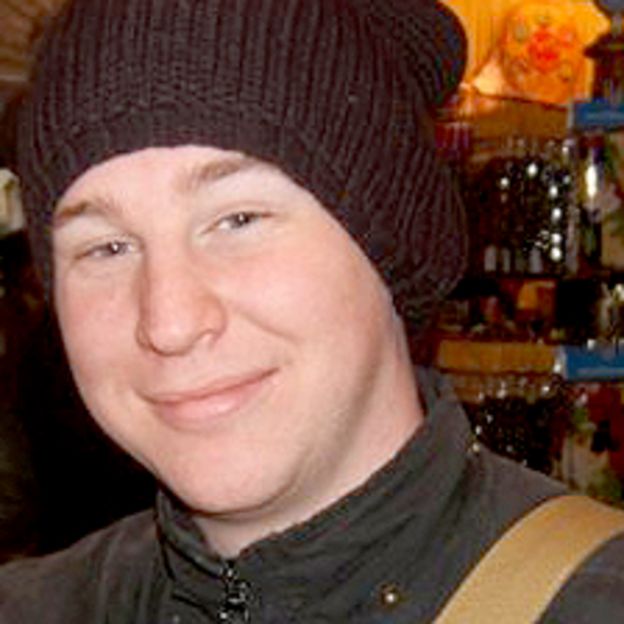 Japan residents on raised nuclear threat level - BBC News