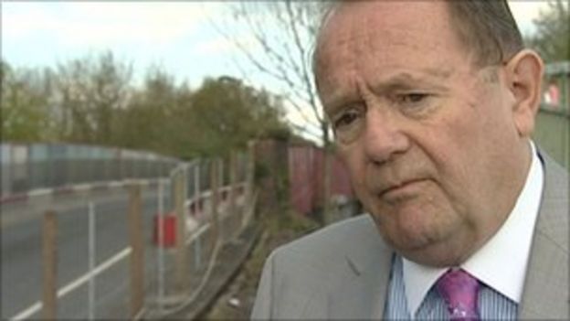 Wolvercote villagers reassured over bridge access - BBC News