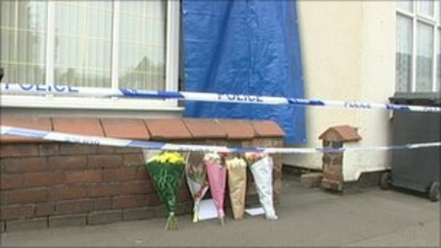 Murdered Wolverhampton couple's family 'devastated' - BBC News