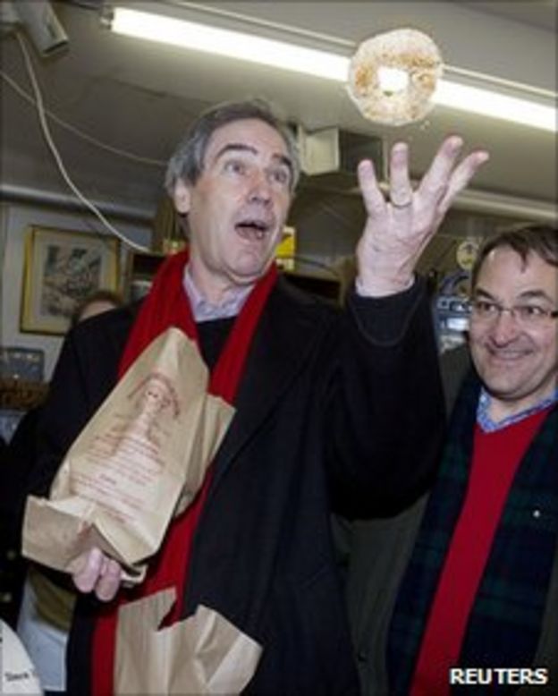 Profile: Michael Ignatieff of Canada's Liberal Party - BBC News