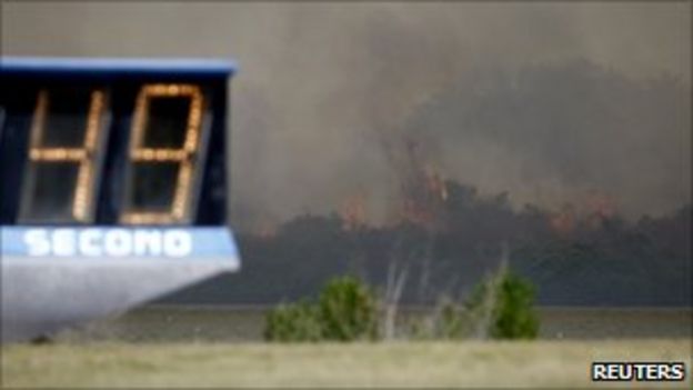 Kennedy fire no drama for shuttle Endeavour launch - BBC News