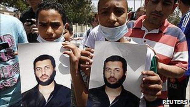 Libya crisis: UN leaves Tripoli amid mob attacks - BBC News