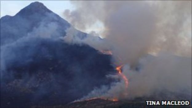 Six people airlifted from Torridon wildfire - BBC News
