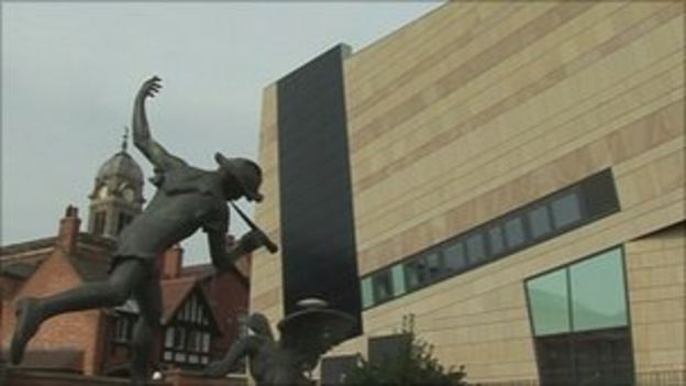 Quad in Derby to get £200,000 revamp - BBC News