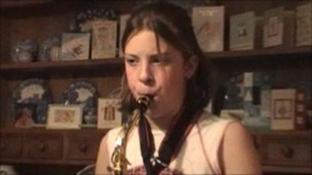 Milly Dowler father 'was murder suspect' - BBC News