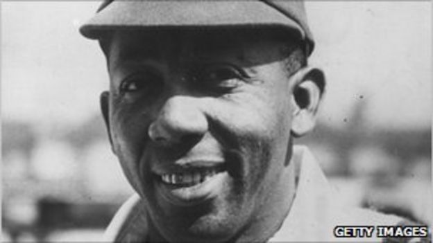Learie Constantine honoured by Nelson - BBC News