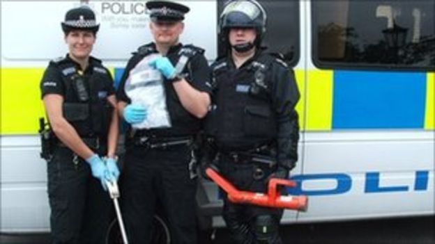 One charged, two bailed after Farnham drugs raids - BBC News