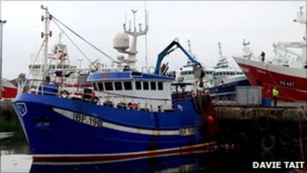 Fraserburgh fire deaths boat 'engulfed in smoke' - BBC News