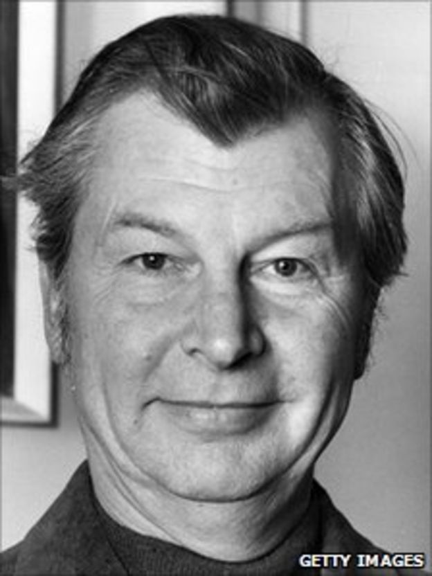 Obituary: Clive Dunn - BBC News