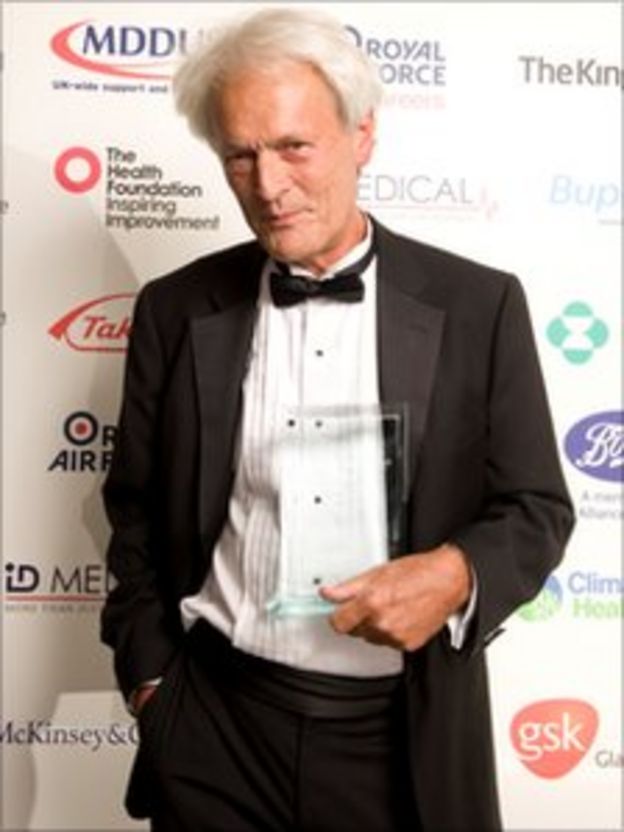 Sir Richard Peto wins award for smoking threat research - BBC News