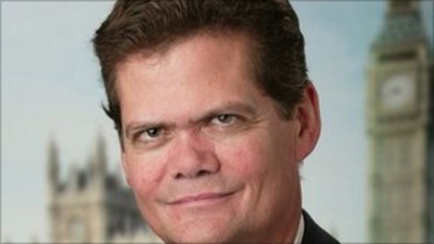 Nigel Waterson 'expenses scandal' leaflet defamatory - BBC News