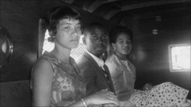 Freedom Riders reunite after 50 years - BBC News