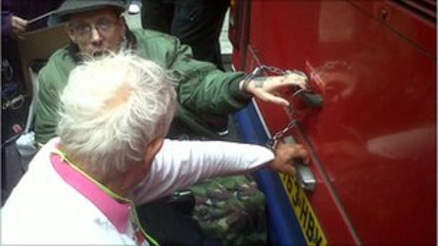 London pensioner and disabled protest disrupts traffic - BBC News