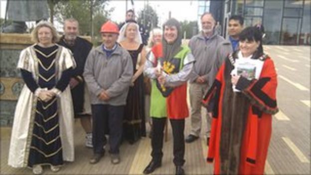 Corby hands in bid to become a city - BBC News