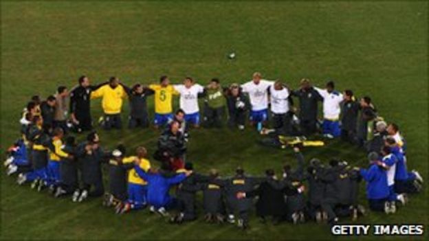 Religion and sport: Do prayers help players? - BBC News