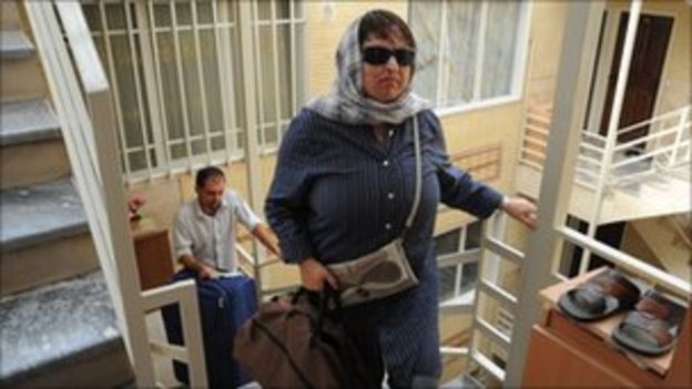 Iran acid attack: Ameneh Bahrami's quest for justice - BBC News
