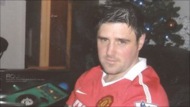 Man, 26, in court over Burntisland flat death - BBC News