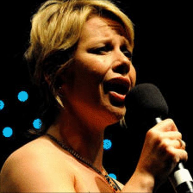 Carrie musical set for New York comeback - BBC News