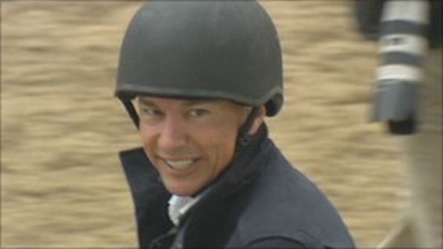 Olympic star Jonathan Edwards at East Yorkshire venue - BBC News