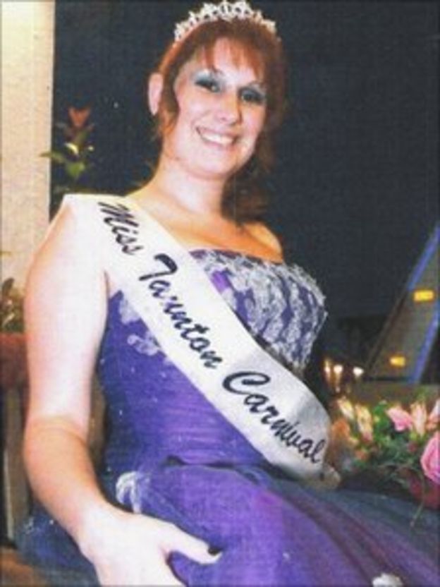 Miss Taunton pageant organisers appeal for entrants - BBC News