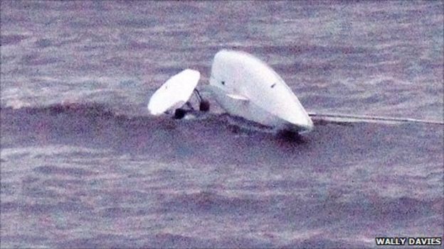 Coastguard alerted after Sully Bay dinghies capsize - BBC News