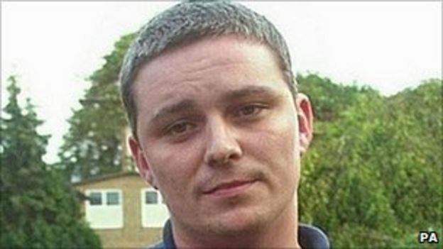 Ian Huntley attacker Damien Fowkes gets life term - BBC News
