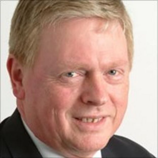 Birthday Honours: Test-tube baby pioneer knighted - BBC News