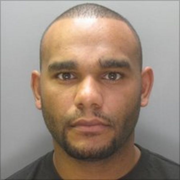 Ex-cagefighter Vincent Graham jailed for cocaine plot - BBC News