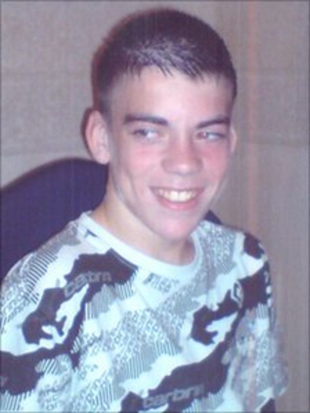 Teenager stabbed to death in Greenock named by police - BBC News