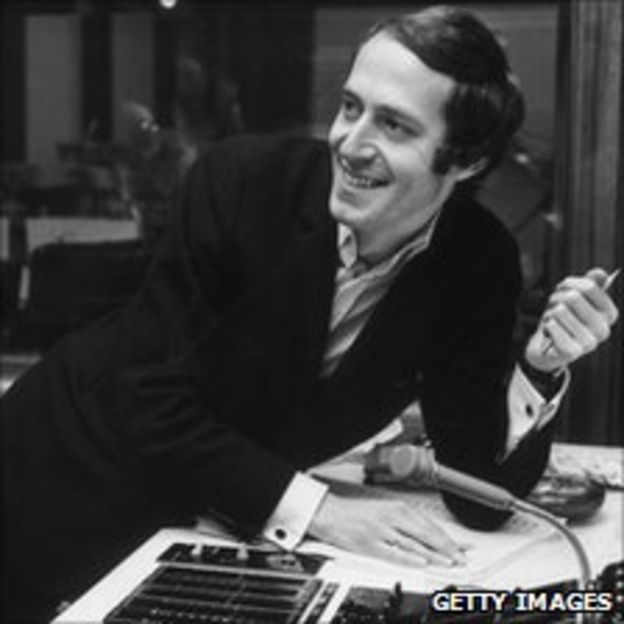 Composer John Barry remembered at memorial concert - BBC News
