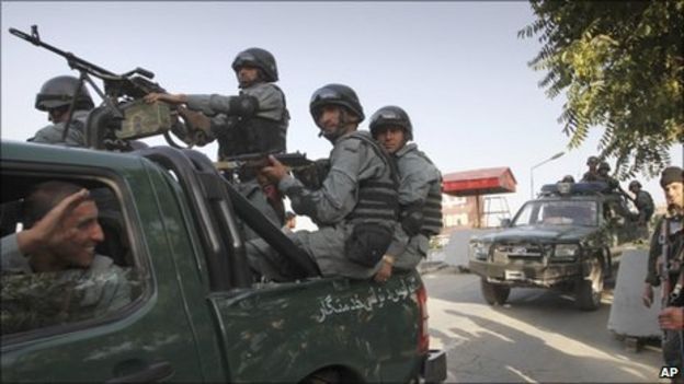 Mayhem and confusion during Kabul's night of violence - BBC News