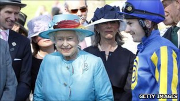 Royal tour: Canada learns to love the monarchy - BBC News