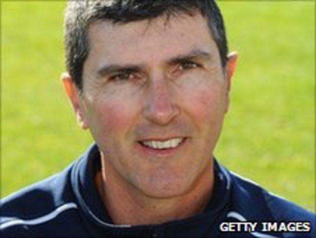 Sussex coaches Mark Davies and Carl Hopkinson to switch roles - BBC Sport