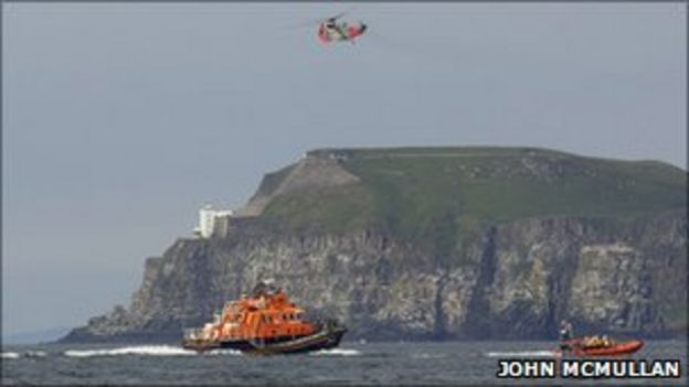 Tributes paid to Rathlin Islander Johnny Curry - BBC News