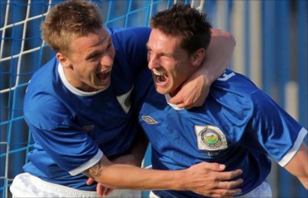 Linfield's Peter Thompson facing several weeks out - BBC Sport