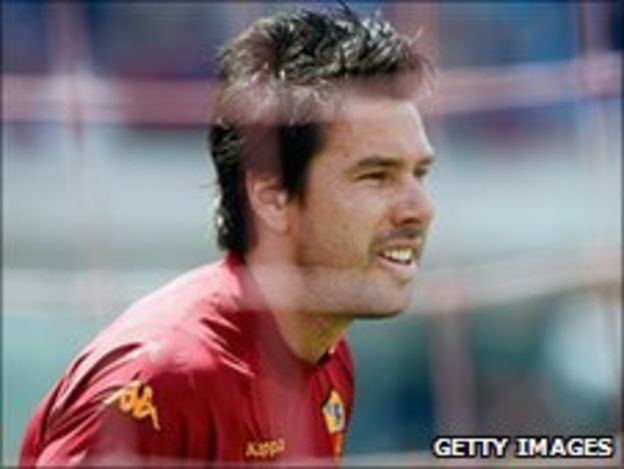 Liverpool sign goalkeeper Alexander Doni from Roma - BBC Sport