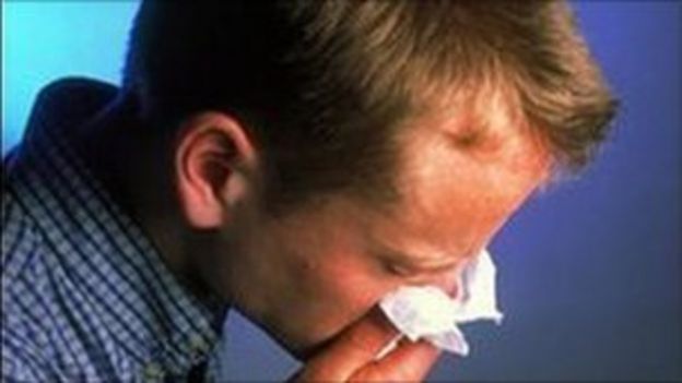 NI workers top UK survey for 'skiving off work' - BBC News