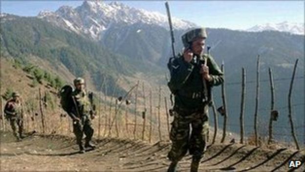 US charges pair over links to Pakistan spy agency - BBC News