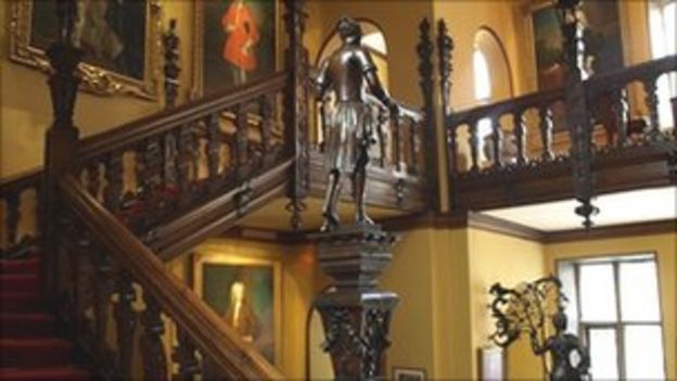 Blickling Hall staircase opens to the public - BBC News